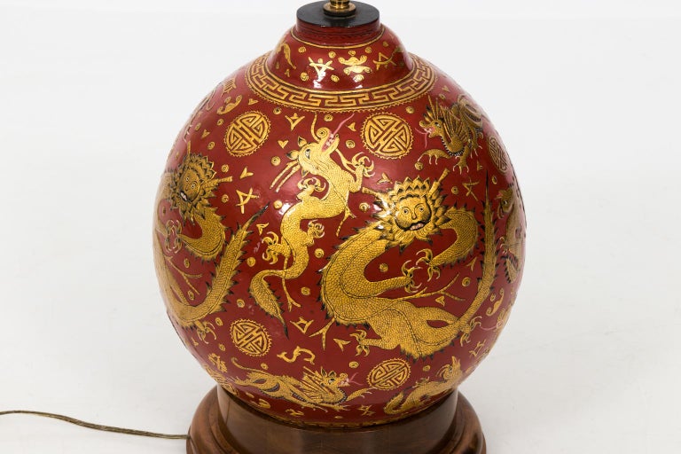 Red Lacquered Chinese Lamp For Sale at 1stDibs
