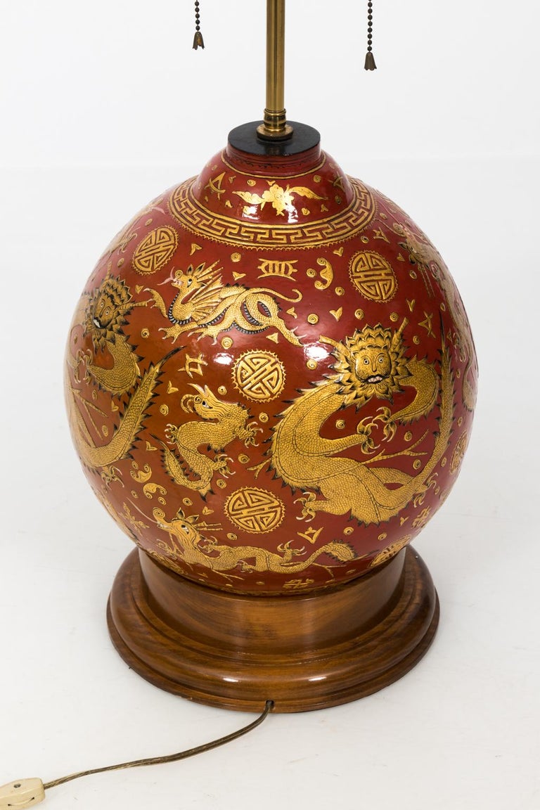 Red Lacquered Chinese Lamp For Sale at 1stDibs