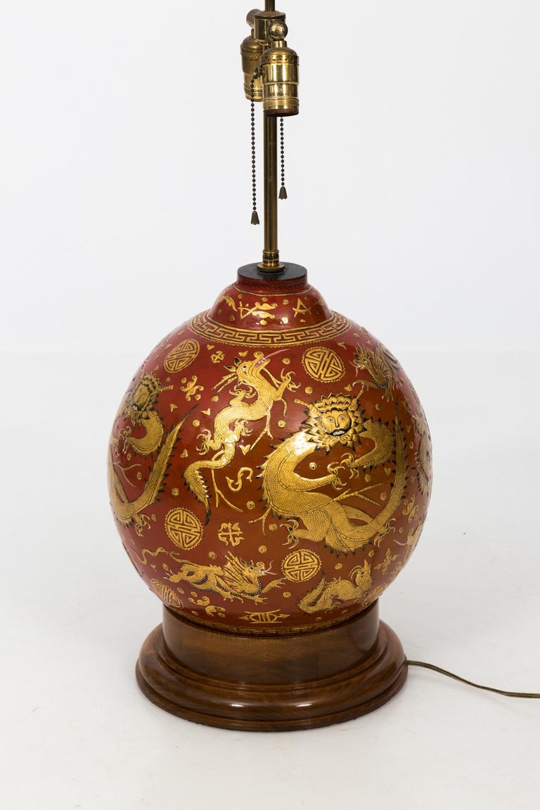 Red Lacquered Chinese Lamp For Sale at 1stDibs