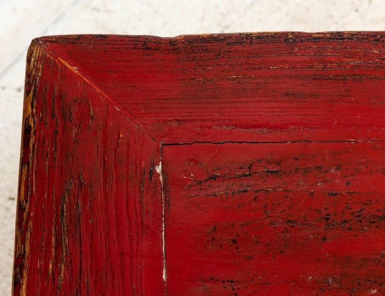 Red Lacquered Chinese Side Table For Sale at 1stDibs