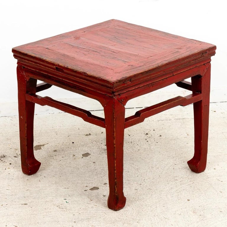 Red Lacquered Chinese Side Table For Sale at 1stDibs