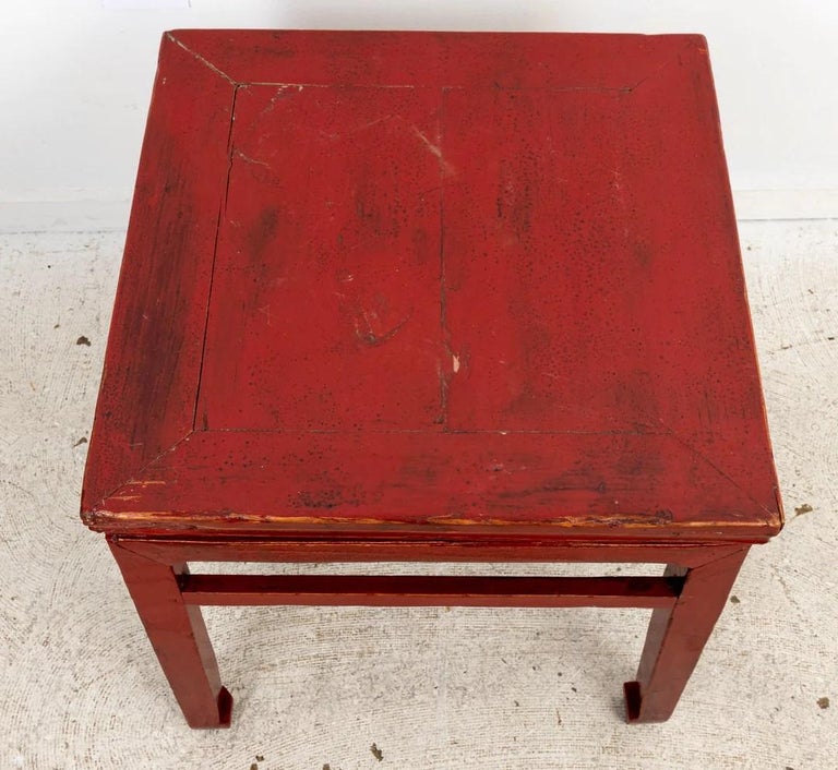 Red Lacquered Chinese Side Table For Sale at 1stDibs