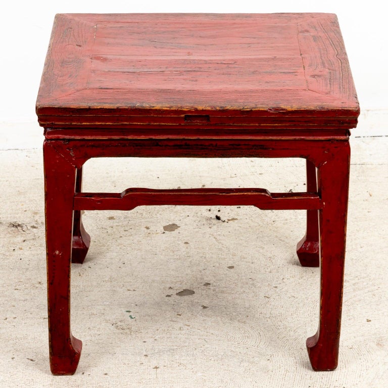 Red Lacquered Chinese Side Table For Sale at 1stDibs