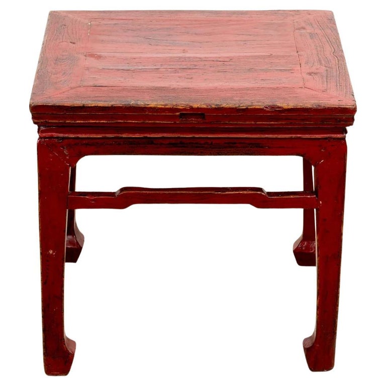 Red Lacquered Chinese Side Table For Sale at 1stDibs