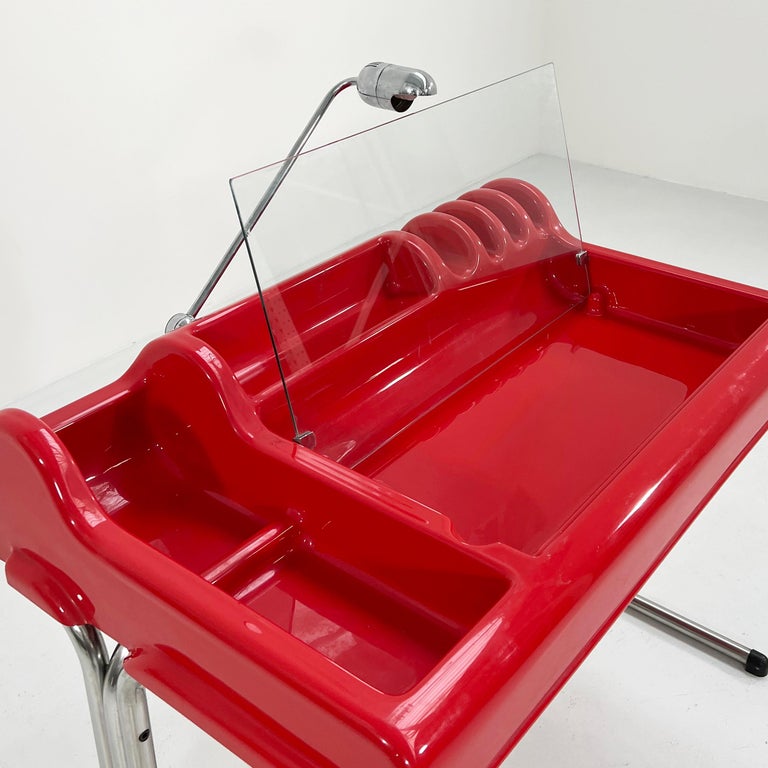 Red Orix Desk by Vittorio Parigi and Nani Prina for Molteni, 1970s at ...