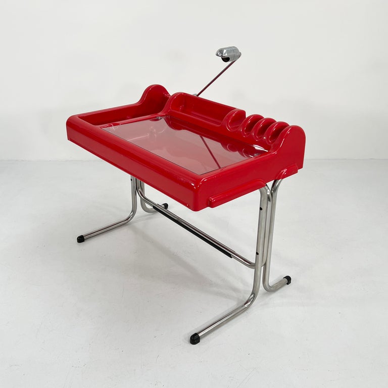 Red Orix Desk by Vittorio Parigi and Nani Prina for Molteni, 1970s at ...