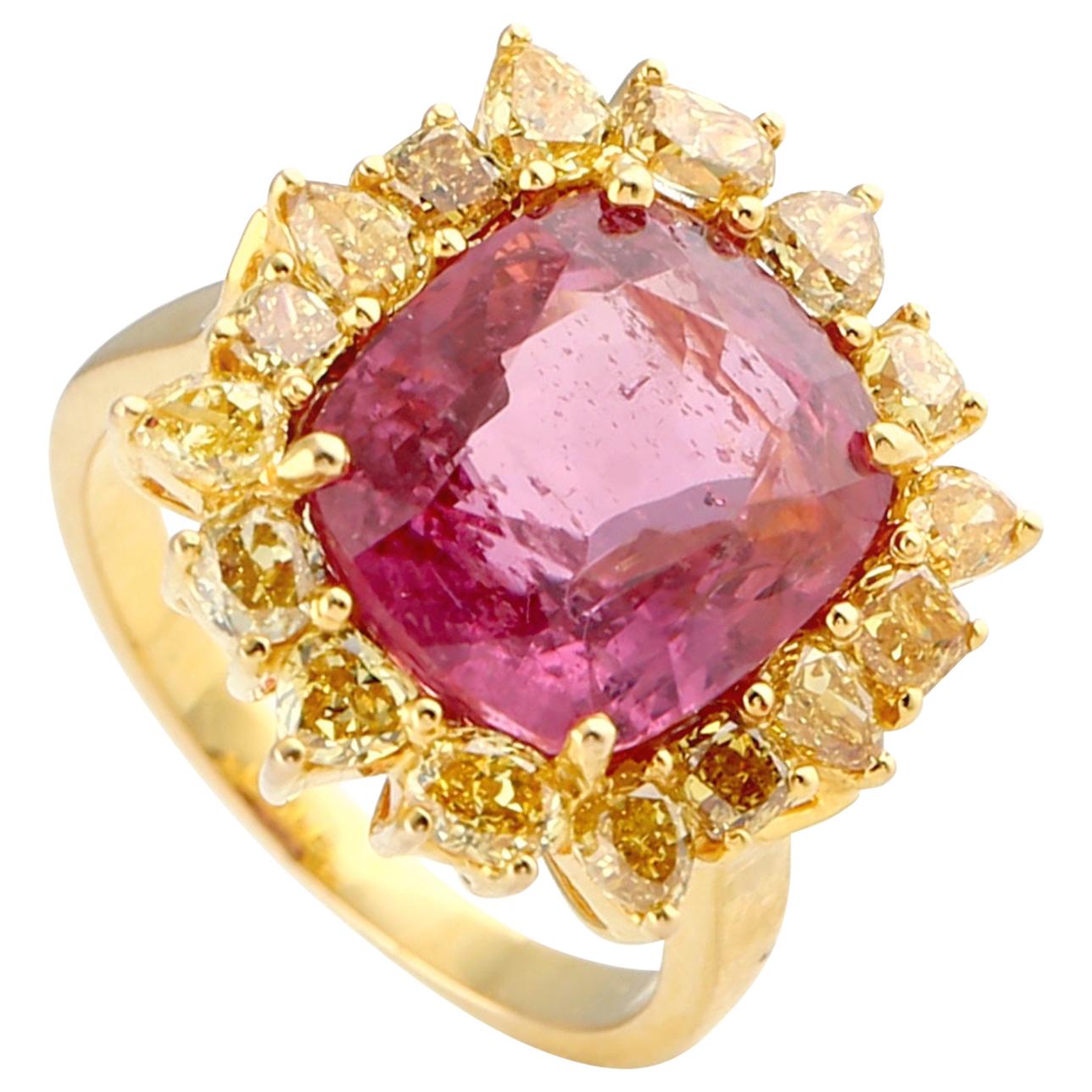 Natural Red Spinel, Diamond and Diamond Yellow Gold Ring at 1stDibs