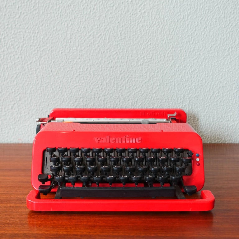 Red Valentine Typewriter by Ettore Sottsass and Perry King for Olivetti ...