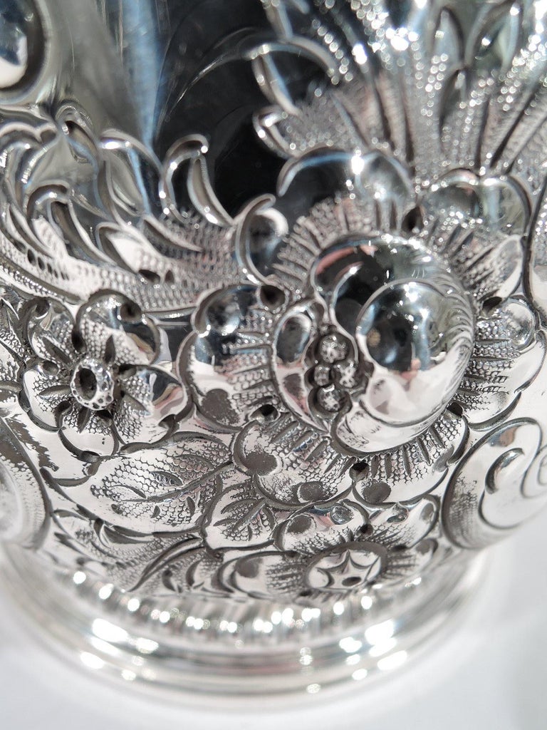 Reed and Barton Sterling Silver Coffeepot in Georgian Pattern at 1stDibs