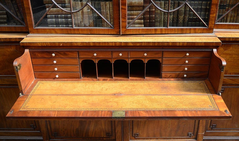 Regency Period Mahogany Library bookcase, circa 1820 For Sale at 1stDibs
