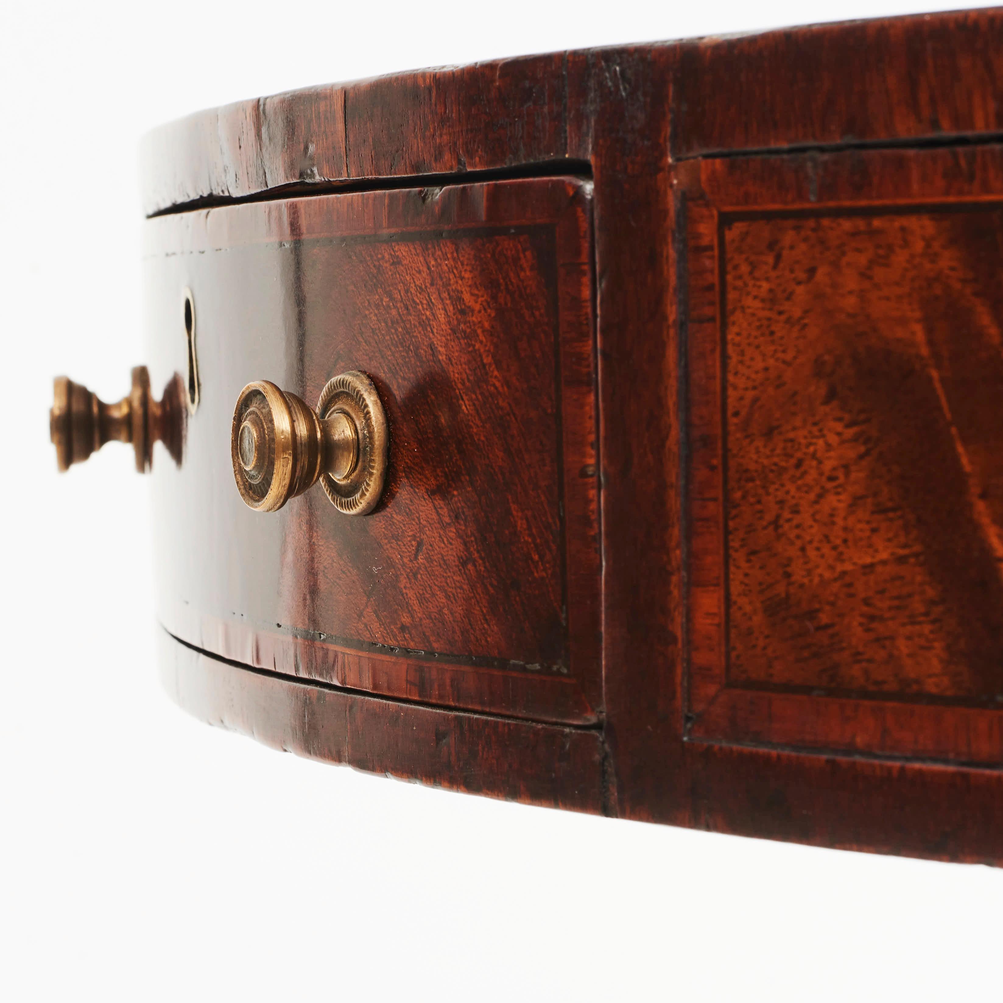 Regency Revolving Mahogany Drum Table, England, 1810-1820 at 1stDibs
