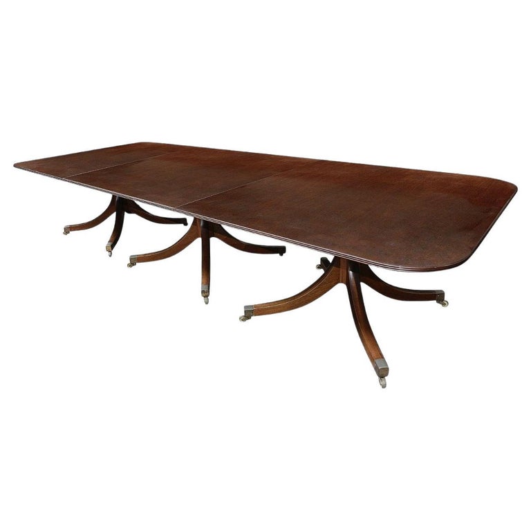 Regency Style Mahogany Triple Pedestal Dining Table For Sale at 1stDibs