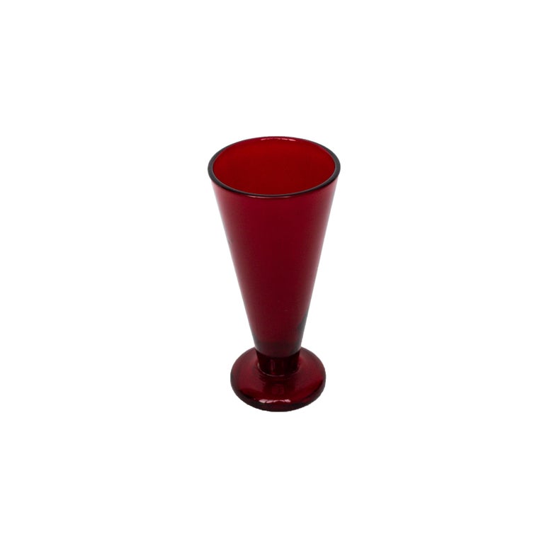 Reijmyre Glas/Vase in Red Glass Designed by Monica Bratt for Reijmyre ...