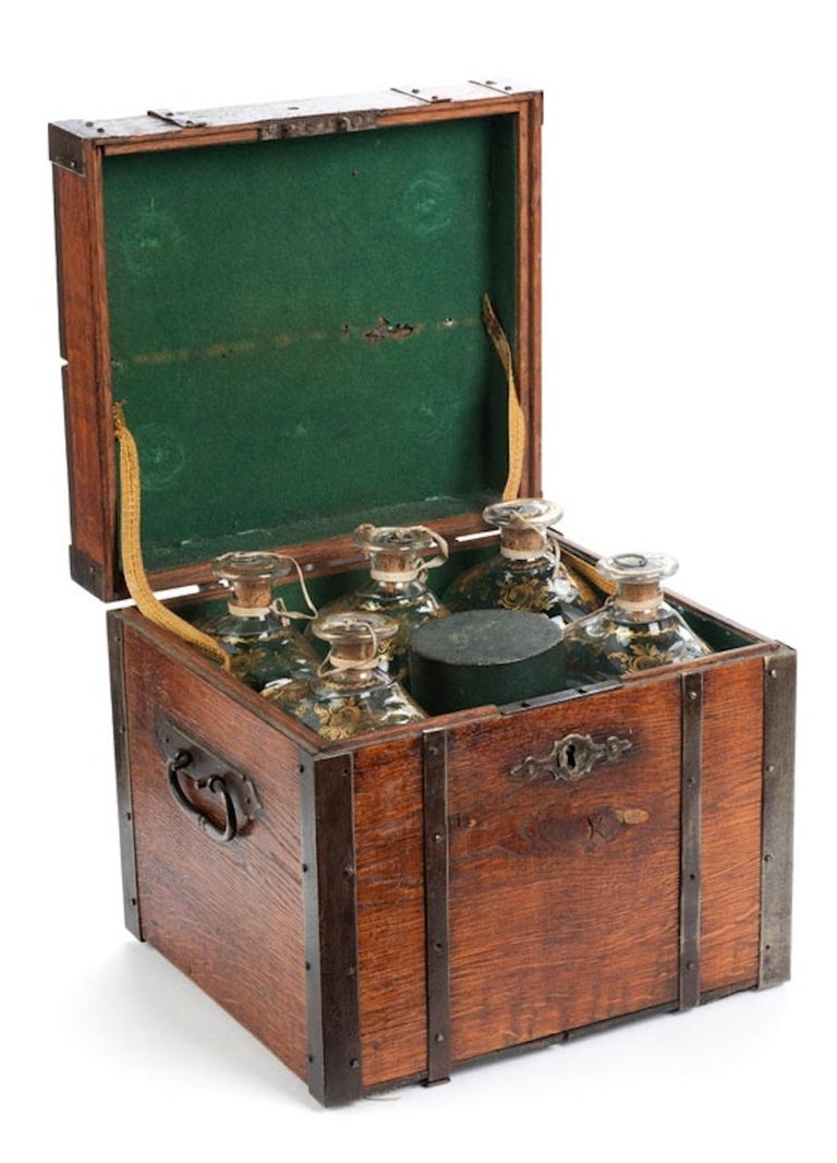 Reiselikör- or Drink Box with Bottle and Cup Inserts For Sale at 1stDibs
