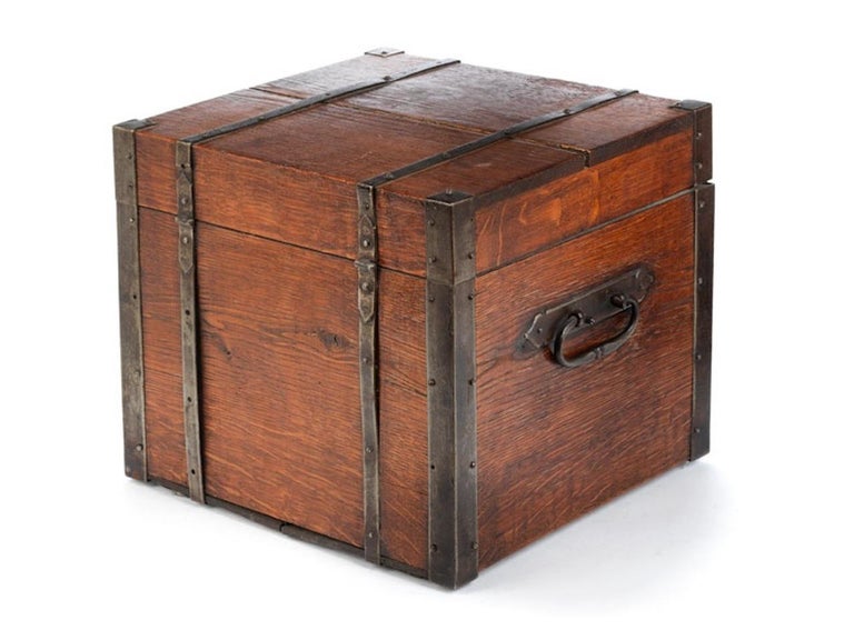 Reiselikör- or Drink Box with Bottle and Cup Inserts For Sale at 1stDibs