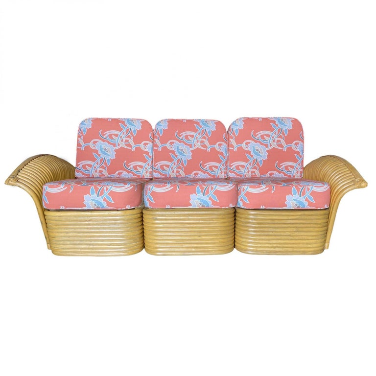 Canapé à trois places en rotin Art Déco avec bras en éventail en forme ...