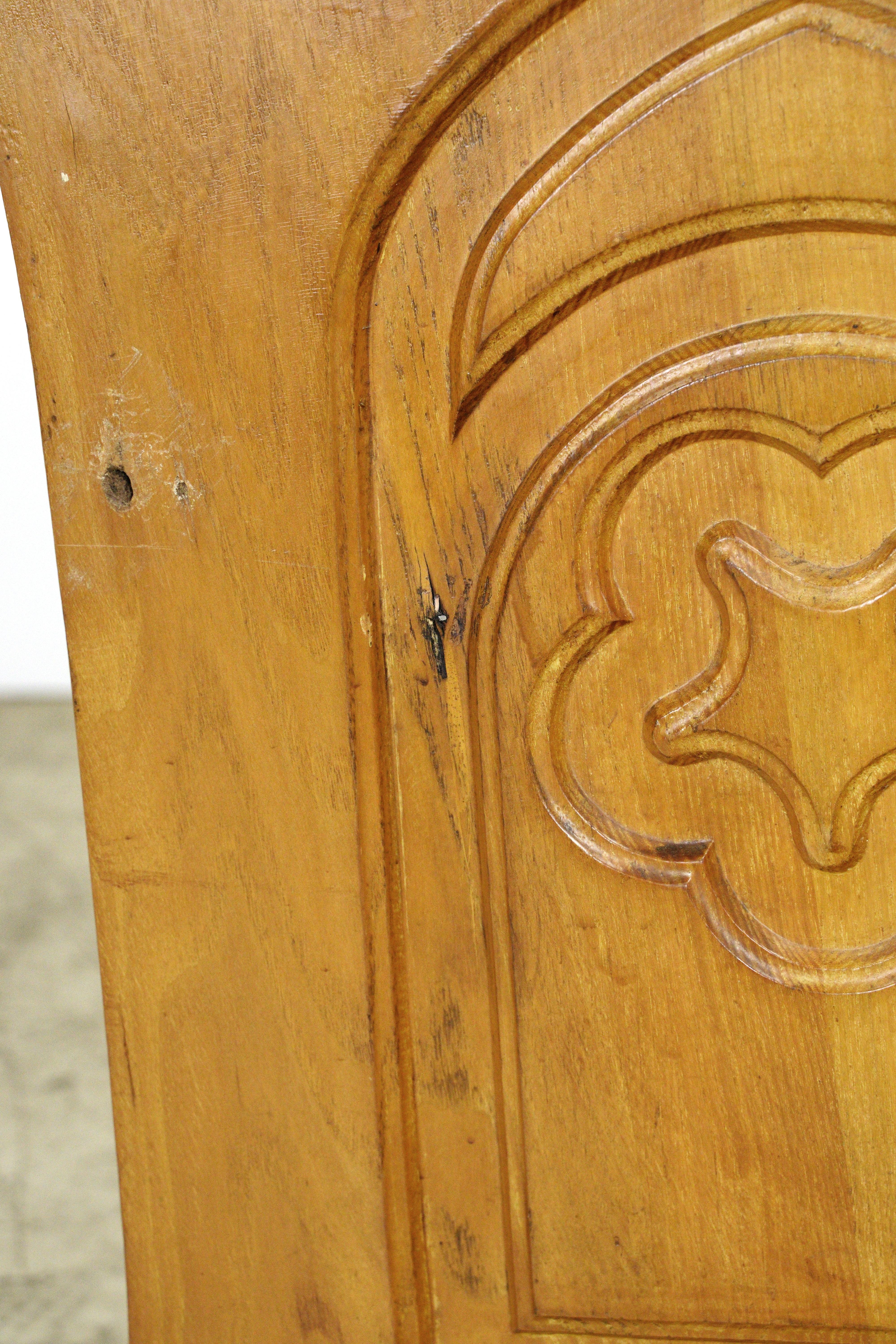 Restored Reclaimed 47 in. Medium Tone Pine Pew Bench For Sale at 1stDibs