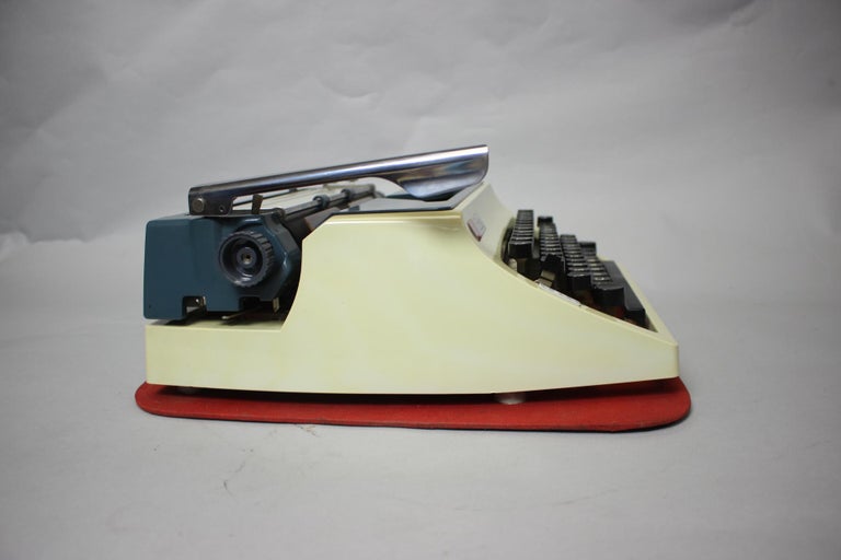 Restored Typewriter/ Daro Erika, Model 32, Germany, 1965 For Sale at ...