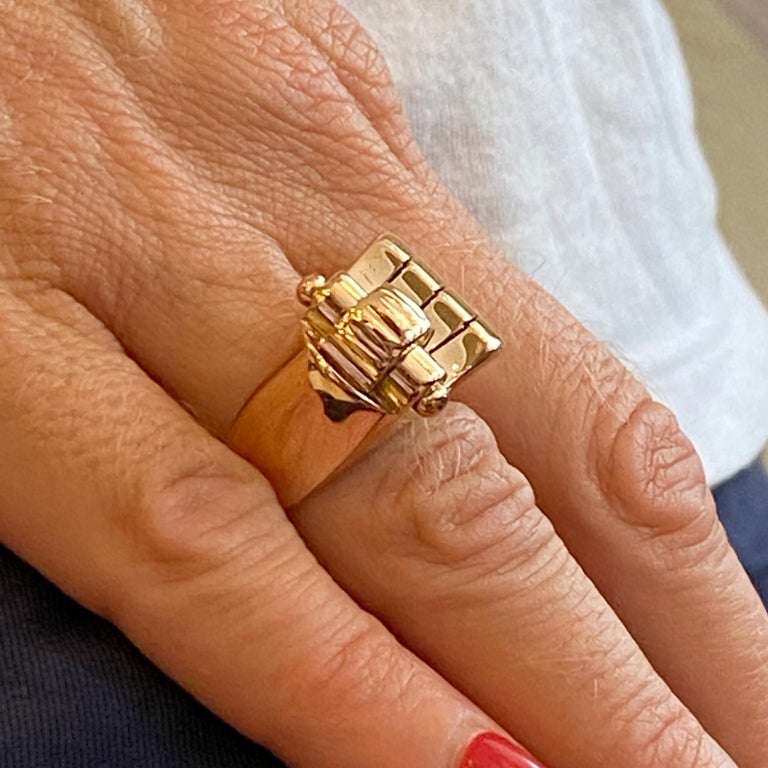 Retro 18 Karat Rose Gold Right Hand Ring Vintage For Sale at 1stDibs ...