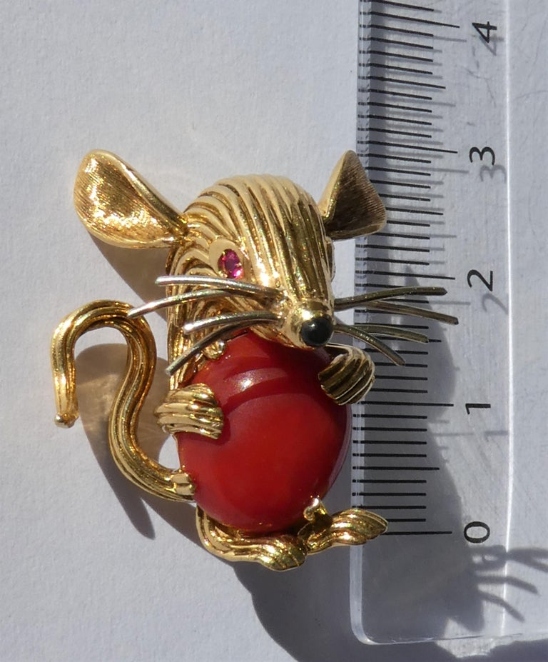 Retro 1950s 18 Karat Yellow Gold Red Coral Ruby Eyes Mouse Brooch For ...