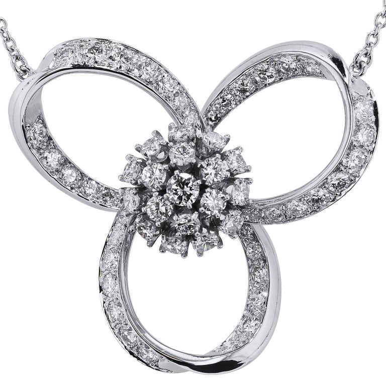 Retro 2.50 Carats of Diamond Triple Loop Platinum Pendant Necklace For ...