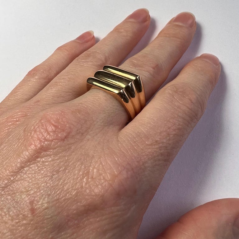 Retro French Ridged Rose Gold Ring For Sale at 1stDibs