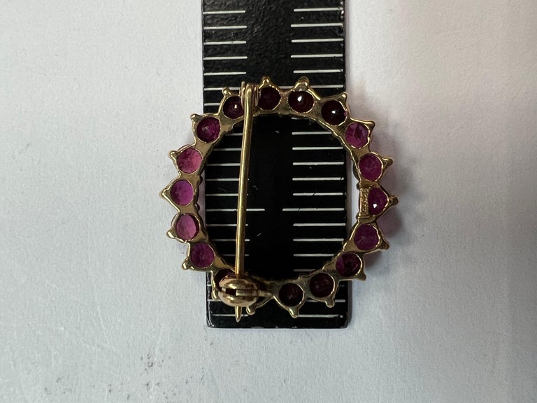 Retro Gold 4 Carat Natural Red Ruby Gemstone Circular Brooche Pin ...