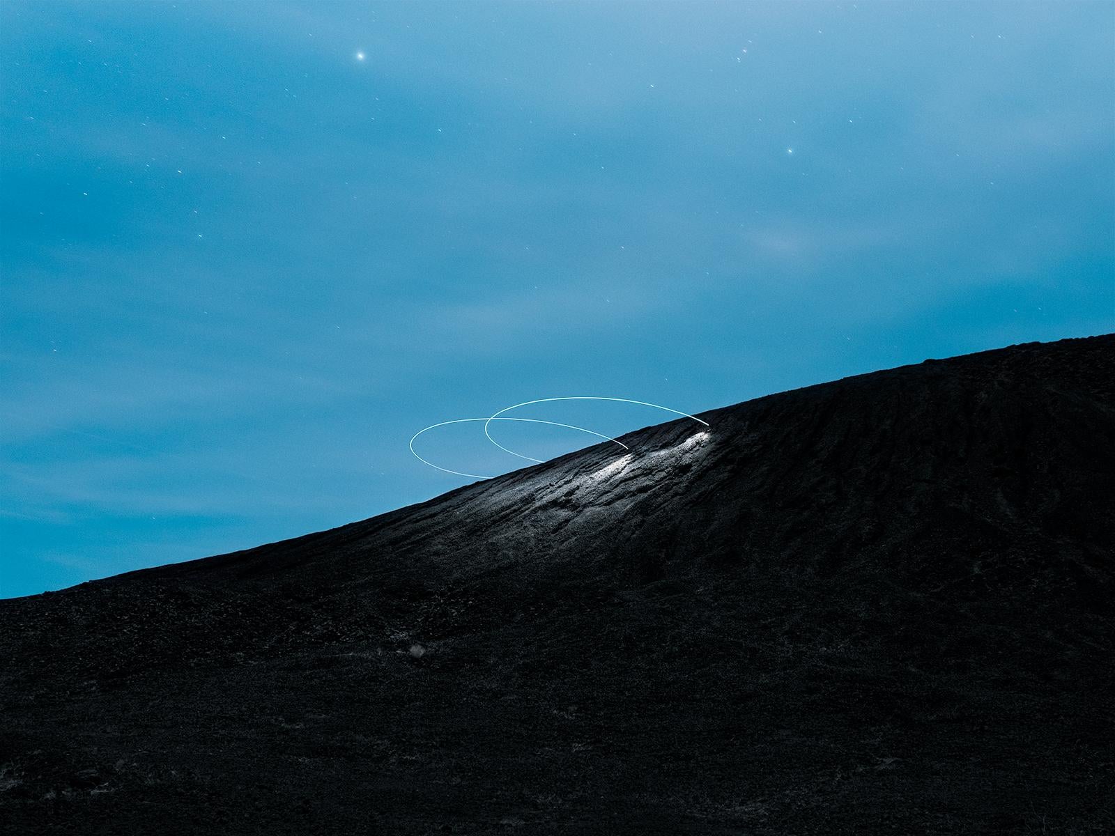 Reuben Wu - AE 0389 – Square For Sale at 1stDibs