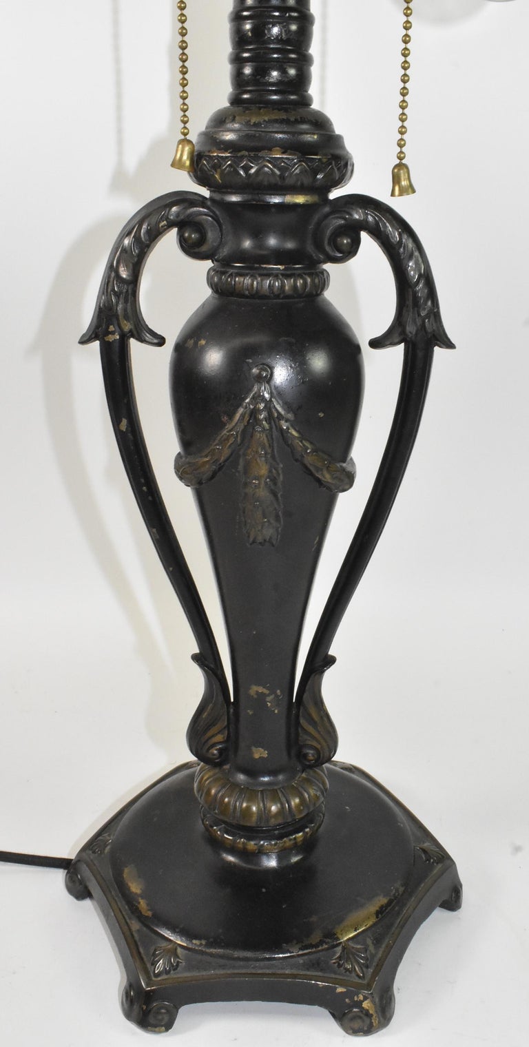 Reverse Painted Classique Floral Table Lamp For Sale at 1stDibs