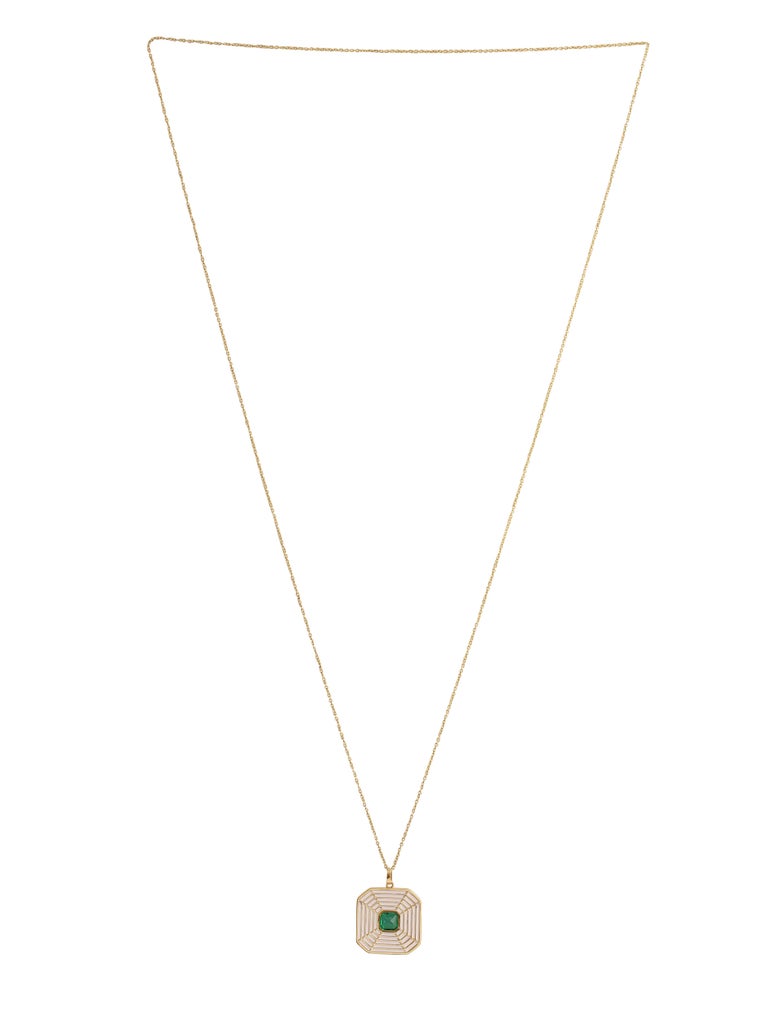 Reversible Enamel pendant with Emerald in 18K Gold For Sale at 1stDibs