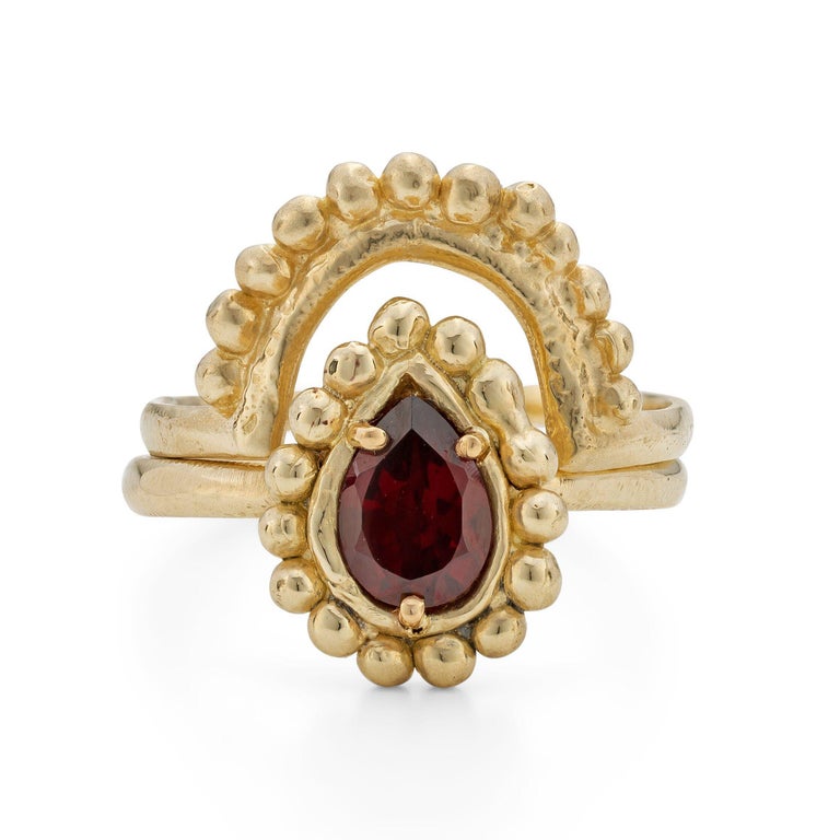 Rhea Ring with Garnet, 18 Karat Yellow Gold For Sale at 1stDibs
