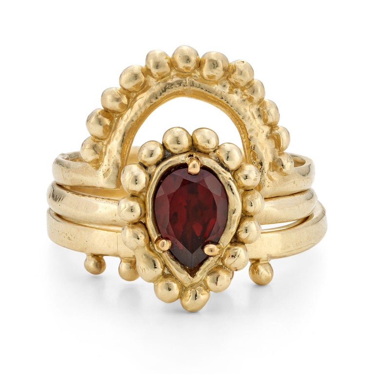 Rhea Ring with Garnet, 18 Karat Yellow Gold For Sale at 1stDibs