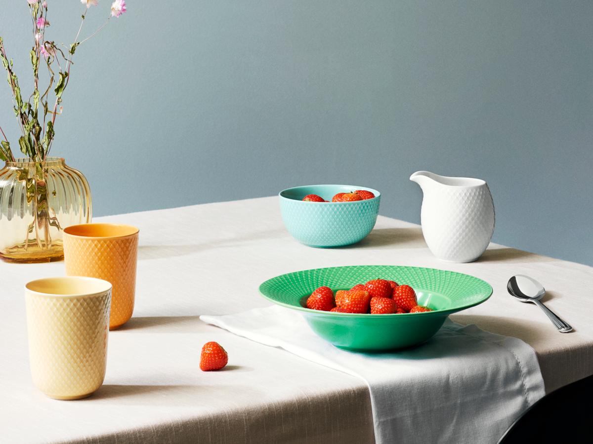 Rhombe Color Mug, Sand, 11.2 Oz For Sale at 1stDibs