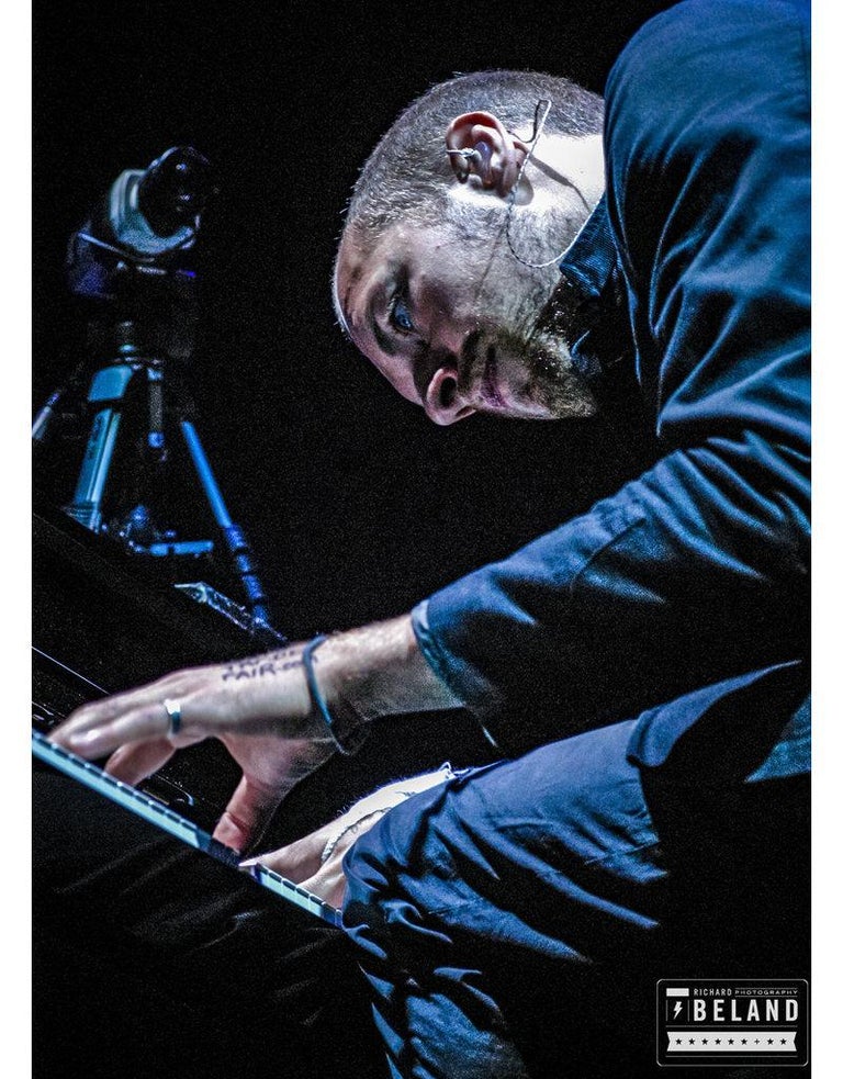 Richard Beland - Chris Martin, Cold Play - Molson Amphitheatre, Toronto ...