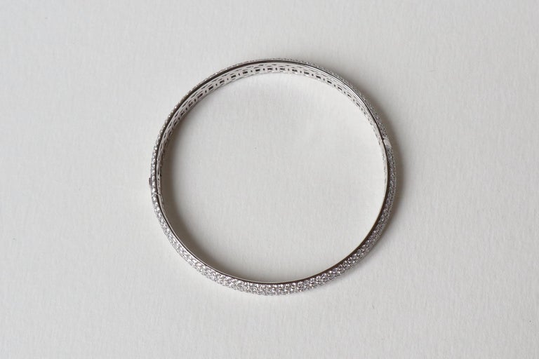 Rigid Opening Bracelet in 18 Karat White Gold and 8 Carat Diamonds For ...