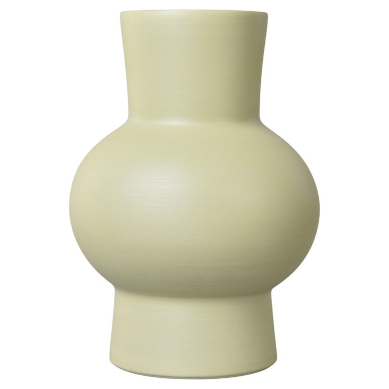 Rina Menardi Royal Princess Vase in Light Pistachio For Sale at 1stDibs