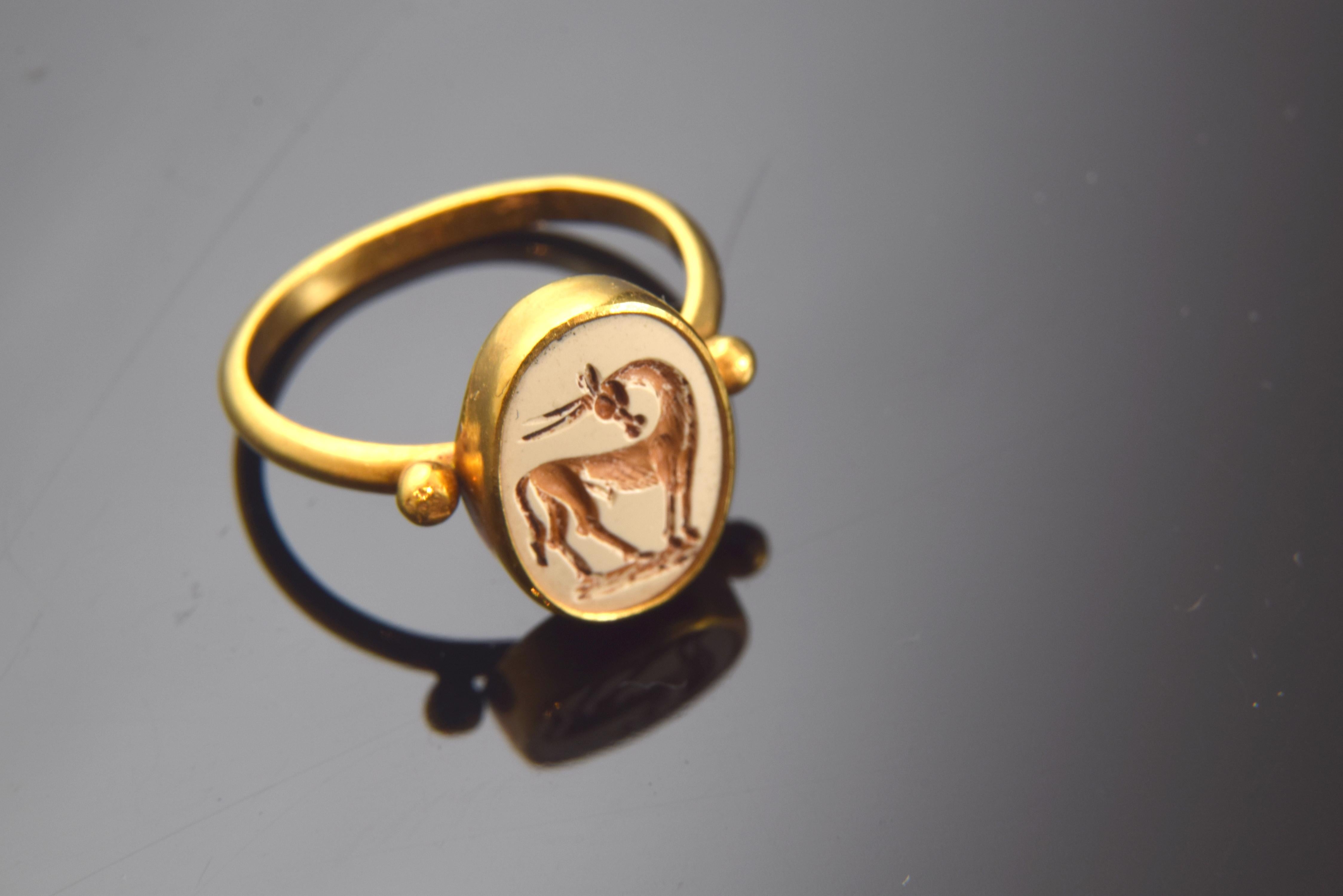 Ring, after Antique Roman Models, Gold '22-Karat', 20th Century at 1stDibs