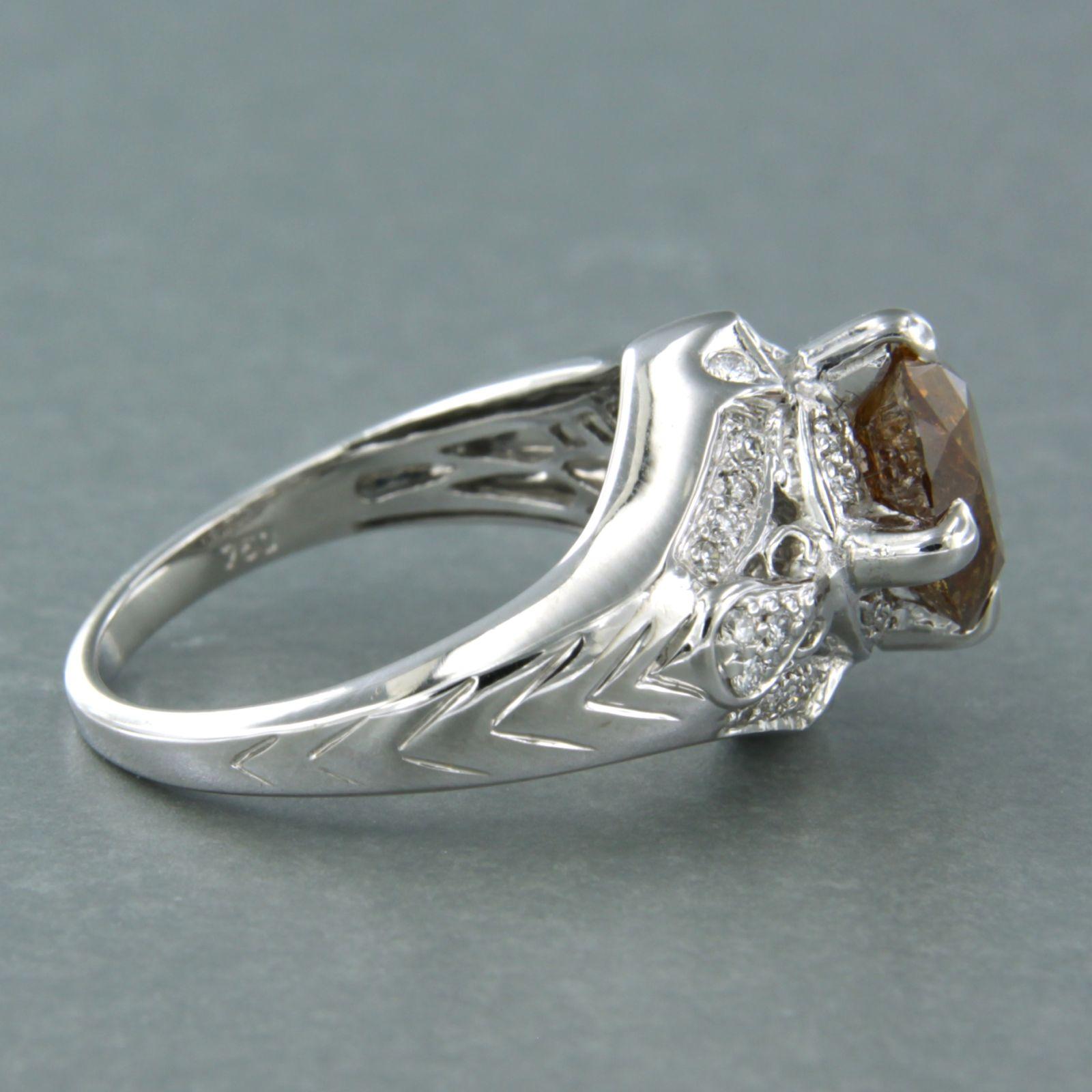 Ring central champagne color diamond 3.15ct and small diamonds 18k ...