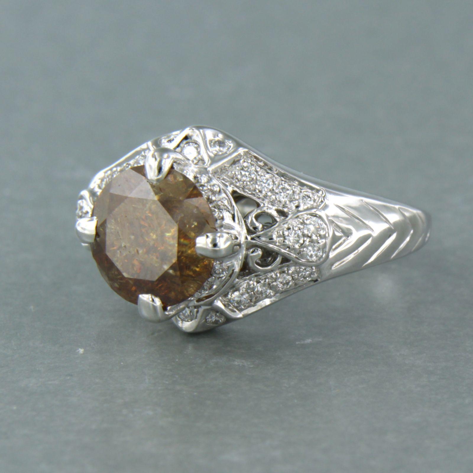 Ring central champagne color diamond 3.15ct and small diamonds 18k ...