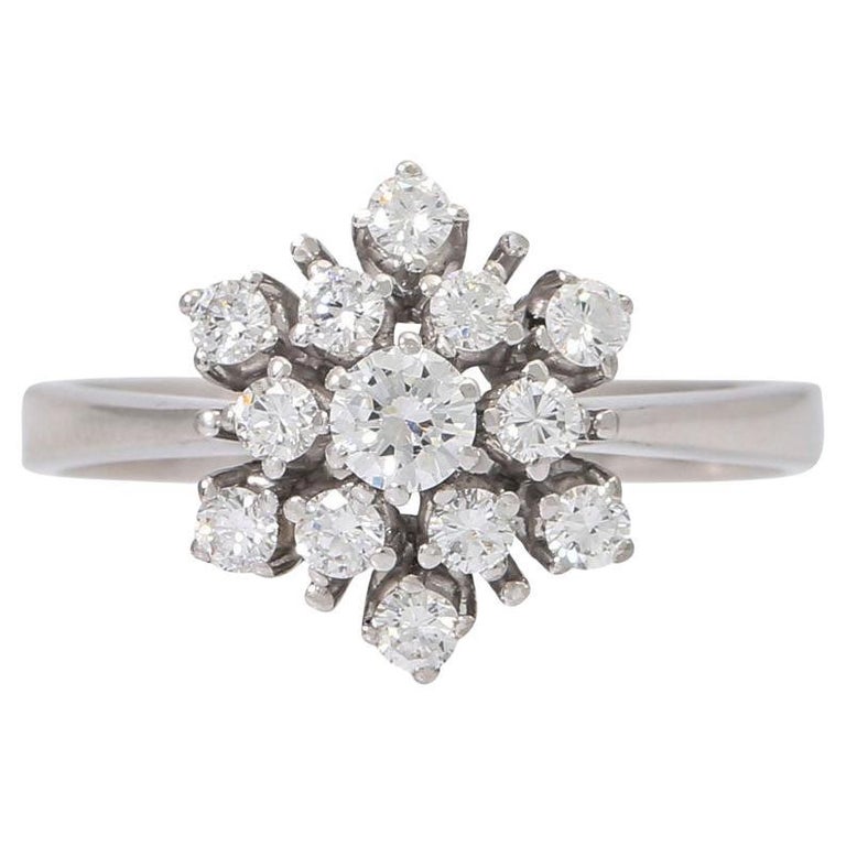 Ring 'Snowflake' with 13 Brilliant For Sale at 1stDibs