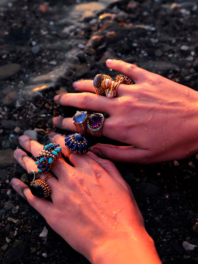 Ring Straw Band with Starry Cabochon Sapphire and Diamonds in Gold 18 ...