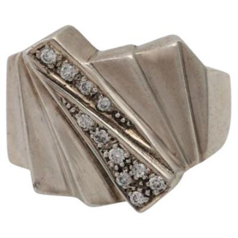 Ring with 11 Diamonds For Sale at 1stDibs