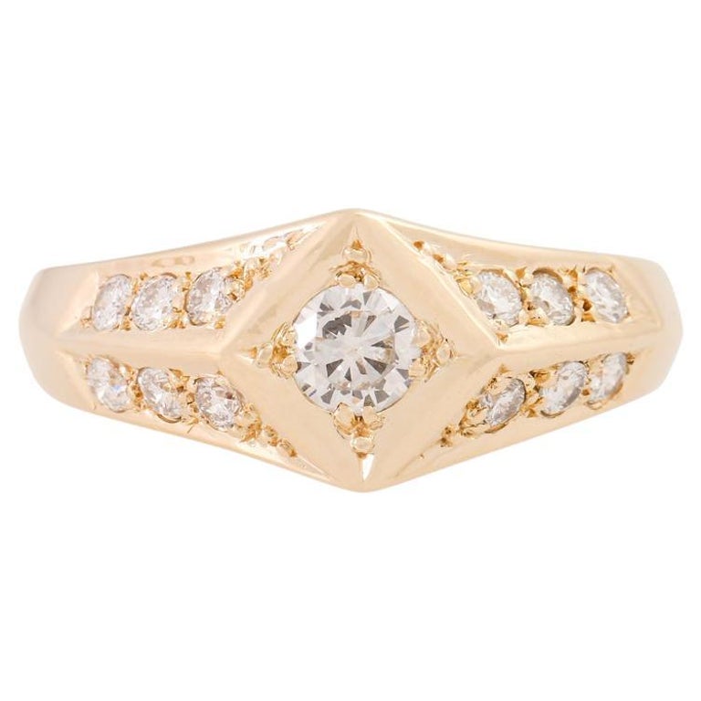 Ring with 13 Diamonds For Sale at 1stDibs