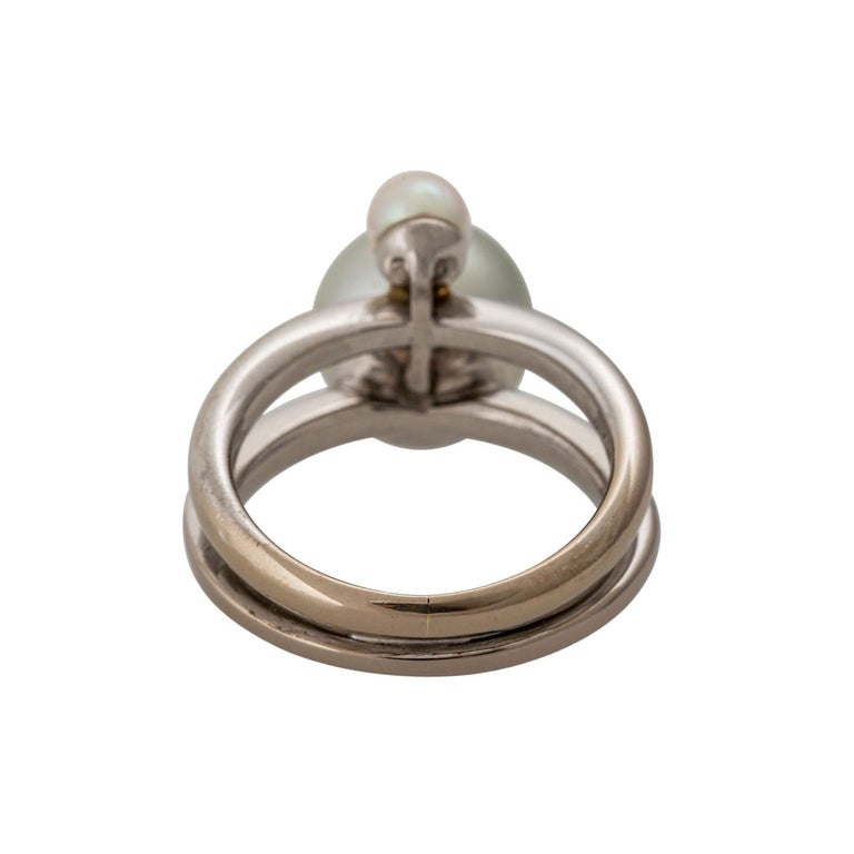 Ring with 2 gray For Sale at 1stDibs