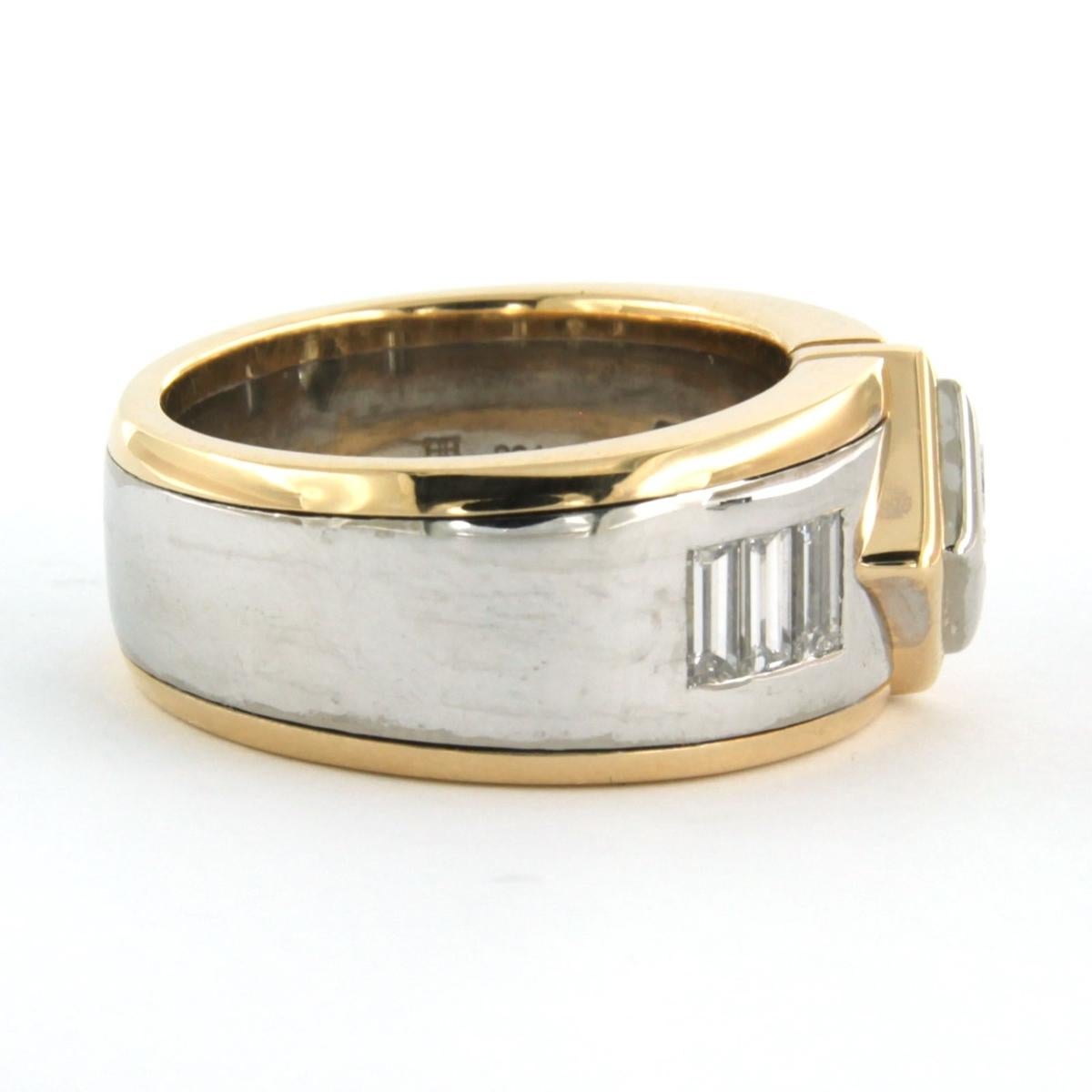 Ring with diamonds 18k gold For Sale at 1stDibs