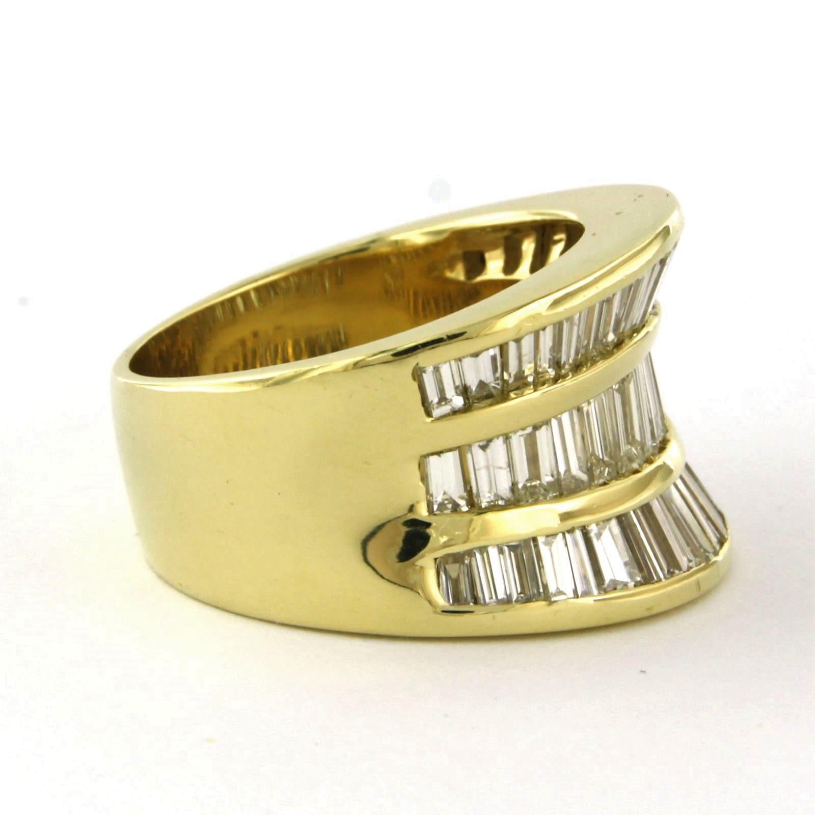 Ring with diamonds 18k yellow gold For Sale at 1stDibs