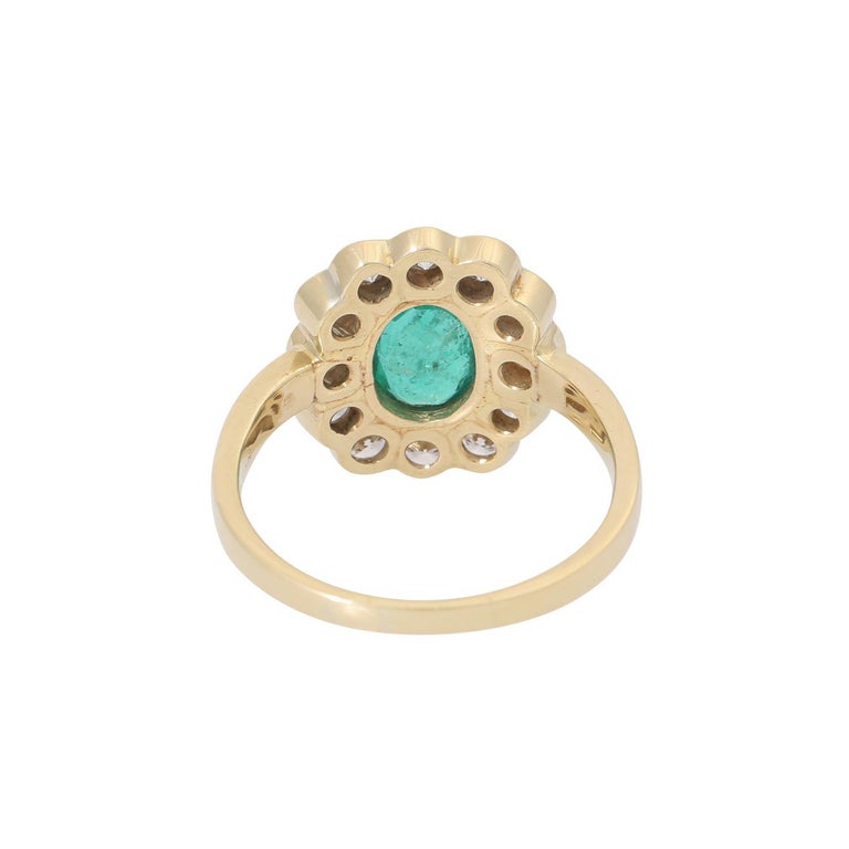 Ring with Emerald For Sale at 1stDibs