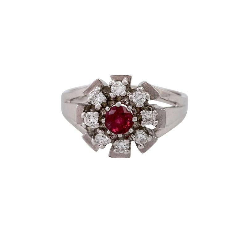 Ring with fac. ruby approx. 4.5 mm For Sale at 1stDibs