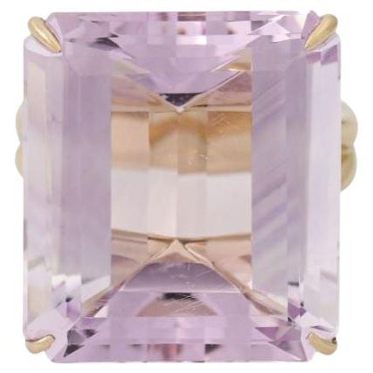 Ring with Fine Amethyst For Sale at 1stDibs
