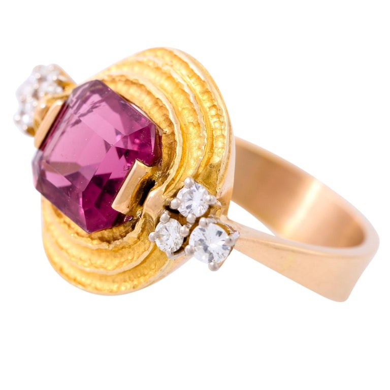 Ring with Fine Raspberry-Colored Tourmaline and 6 Brilliant-Cut ...